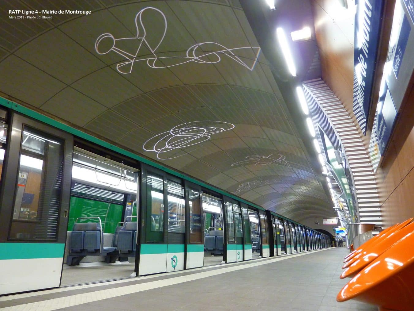 Le prolongement de la ligne 4 du métro parisien inauguré - Groupe